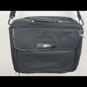 Targus | Computers, Laptops & Parts | Tagus 6 Inch Laptop Bag | Poshmark
